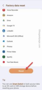 Android device restarts itself or shuts down randomly [Solved]