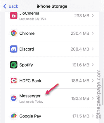 Messenger app on iPhone cannot spend photos and videos - How to fix