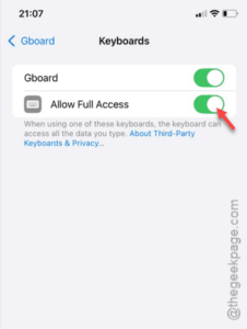 iPhone keyboard layout keeps changing to default - How to fix