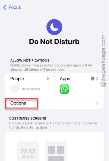 iPhone Wallpaper turns black on lock screen - How to fix